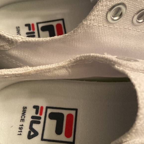 Fila | Shoes | Fila Tarp 911 Dsr Womens Shoes | Poshmark